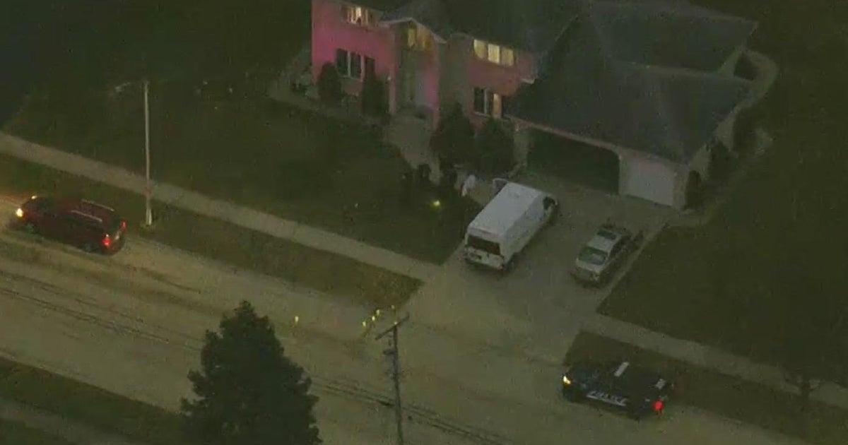 Shots fired in Oak Lawn after possible attempted robbery - CBS Chicago