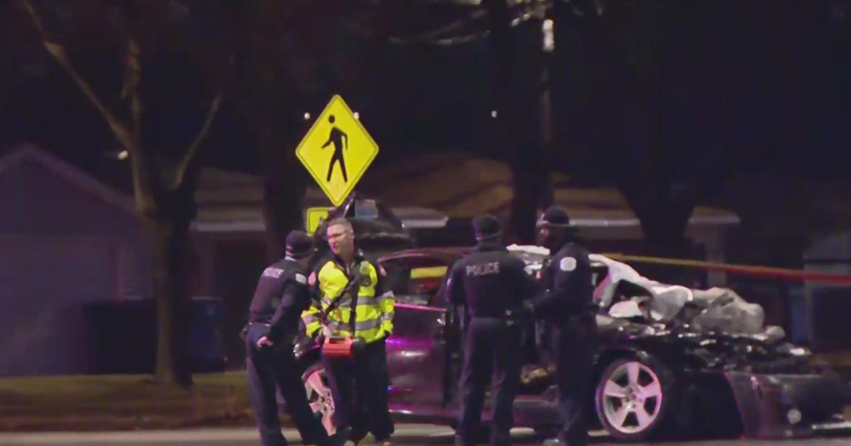 Man dies in fiery crash after striking semi on East Side - CBS Chicago