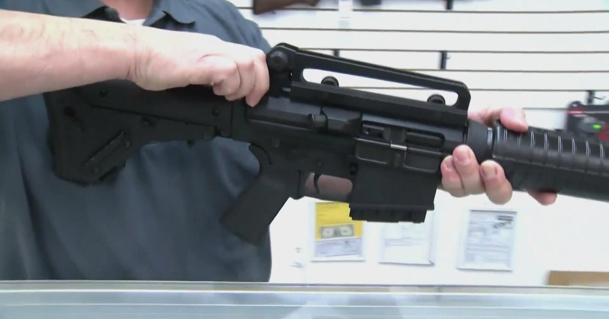 Downstate judge blocks Illinois assault weapons ban for hundreds of plaintiffs - CBS Chicago