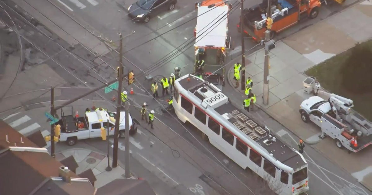 Trolley derails in Southwest Philadelphia - CBS Philadelphia