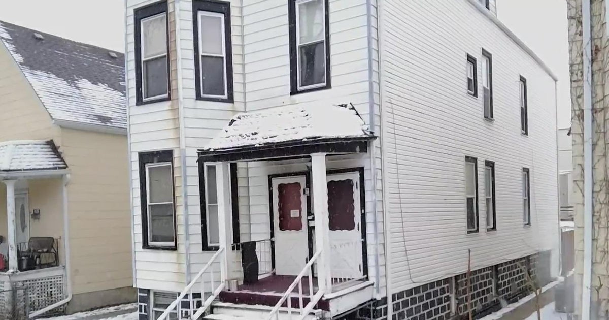 5 hospitalized after carbon monoxide leak in Humboldt Park - CBS Chicago 5 hospitalized after carbon monoxide leak in Humboldt Park - CBS Chicago