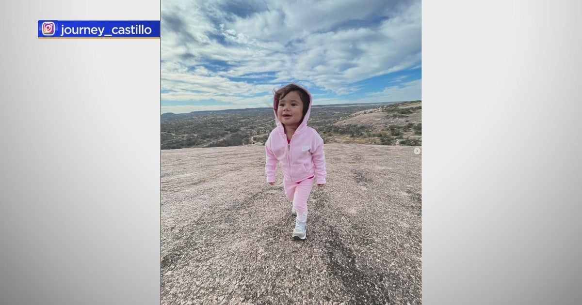 2-year-old traveler visiting 48th national park in Chicago - CBS Chicago
