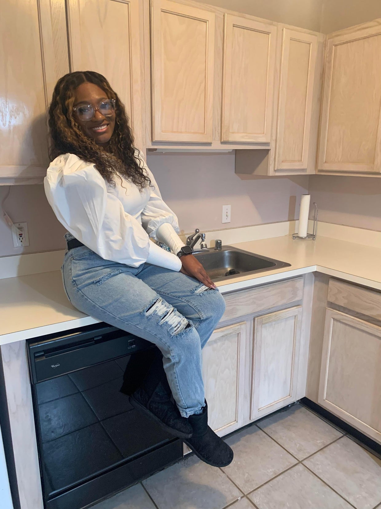 Single women are racing ahead of men in homeownership. Here's why ...