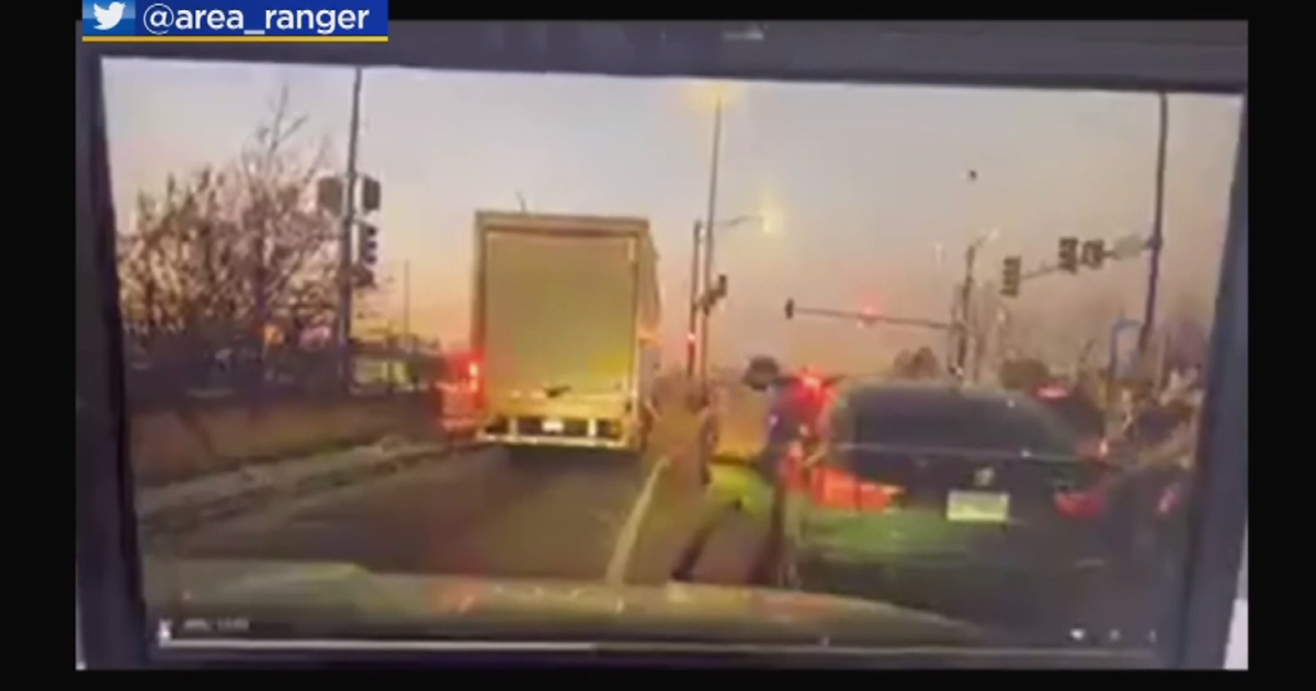 At least one still at large after troopers struck off Dan Ryan - CBS ...