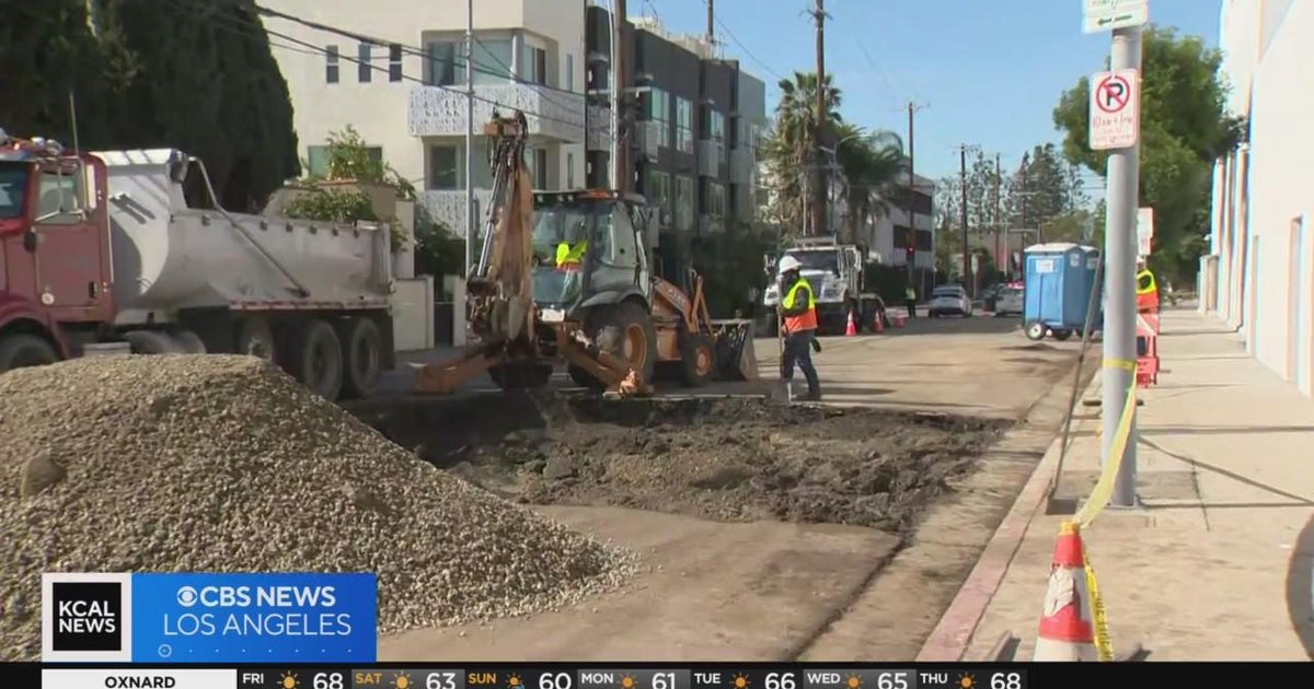 Hollywood water main break pipe is 93 years old: LADWP - CBS Los Angeles