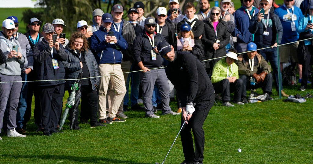 Aaron Rodgers takes pro-am at Pebble as Rose grabs 54-hole lead - CBS ...