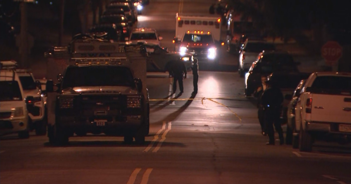 Man in custody after hours-long barricade in Fox Chase - CBS Philadelphia