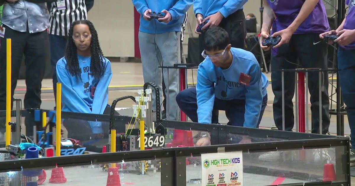 Teams compete in state robot championships - CBS Minnesota