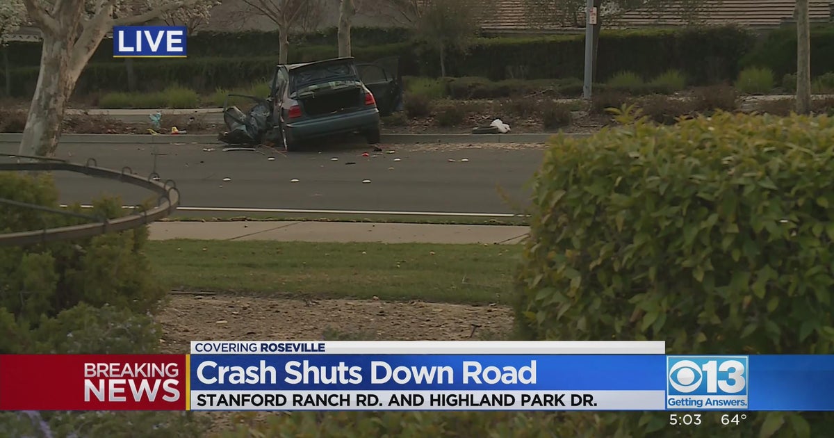 Major crash shuts down road in Roseville - CBS Sacramento