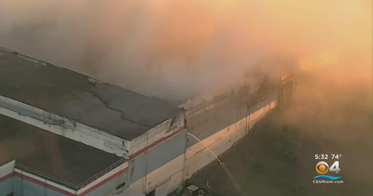 Fire at Miami-Dade renewable energy plant still smoldering - CBS Miami