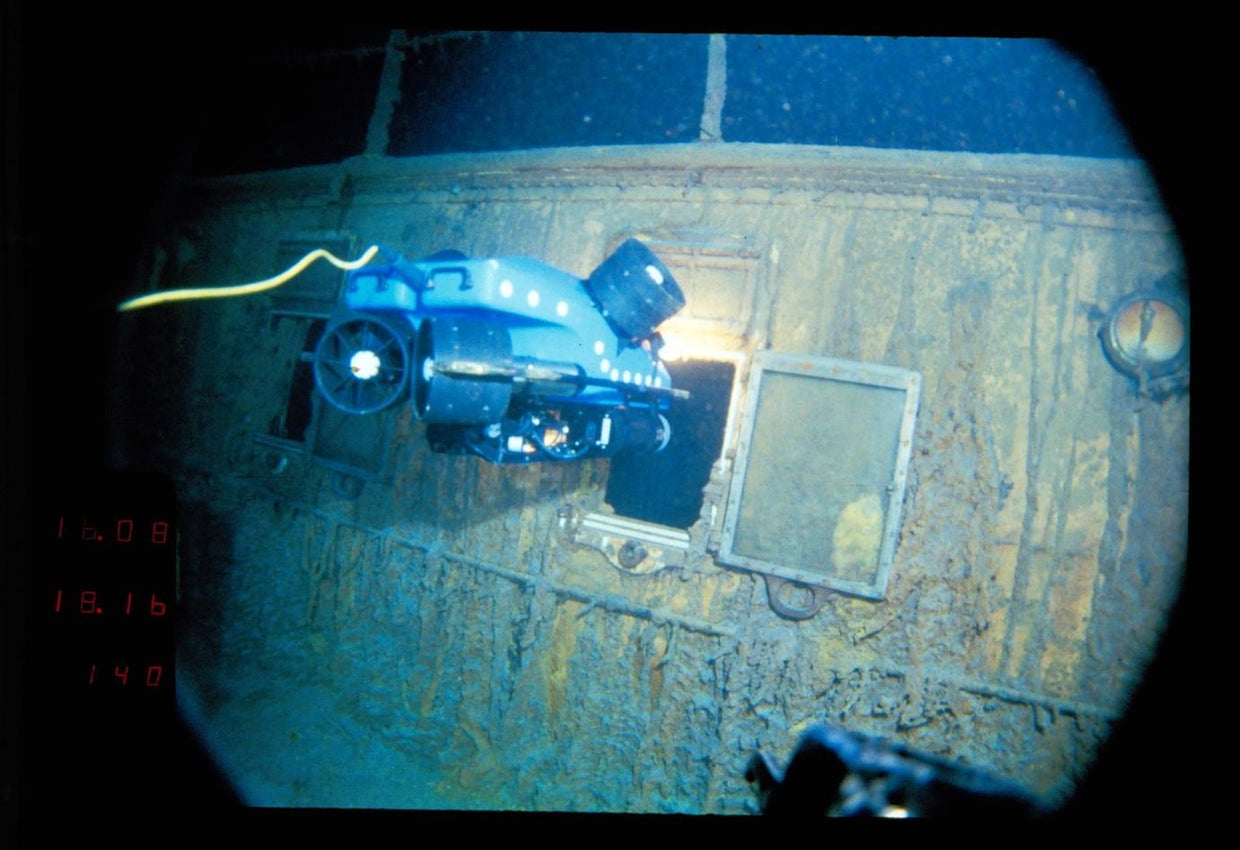 Titanic shipwreck video offers "rare, uncut" view of 1986 dive ...