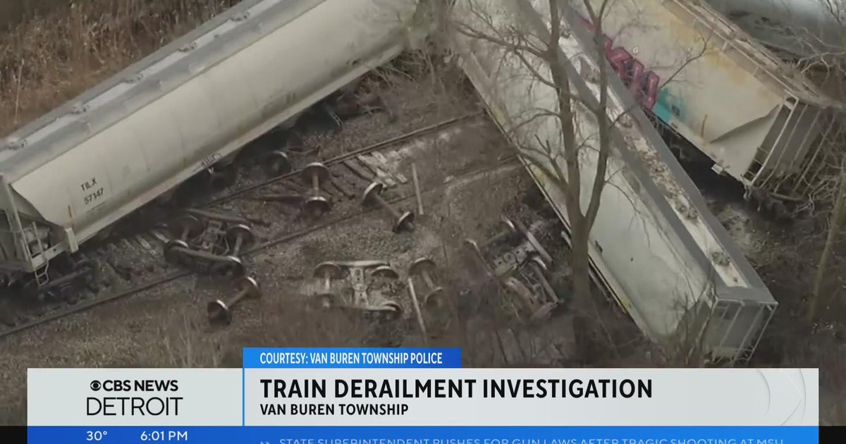 Norfolk Southern train derails in Van Buren Township - CBS Detroit