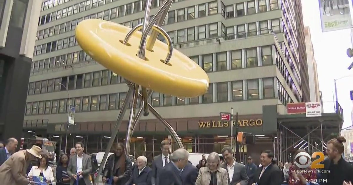 "Big Button" sculpture unveiled in Garment District - CBS New York