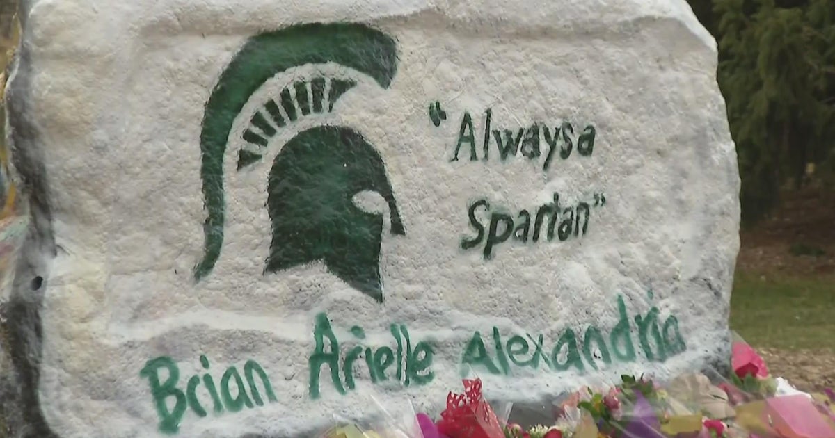 Spartans stand together after massacre at Michigan State University ...