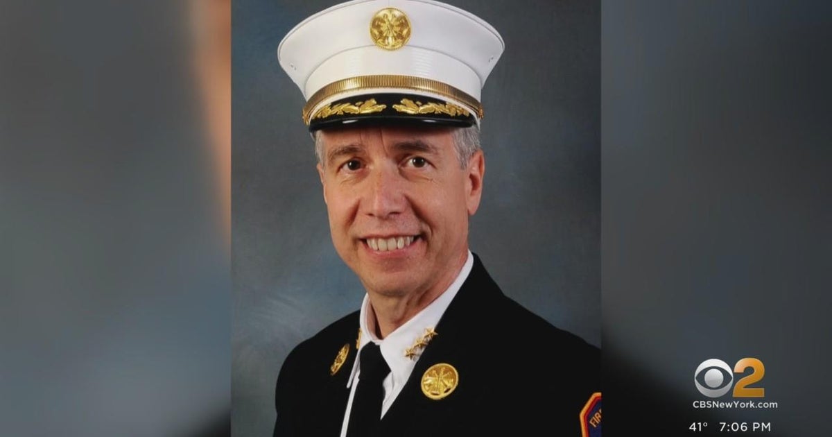 Joseph Pfeifer appointed FDNY first deputy fire commissioner - CBS New York