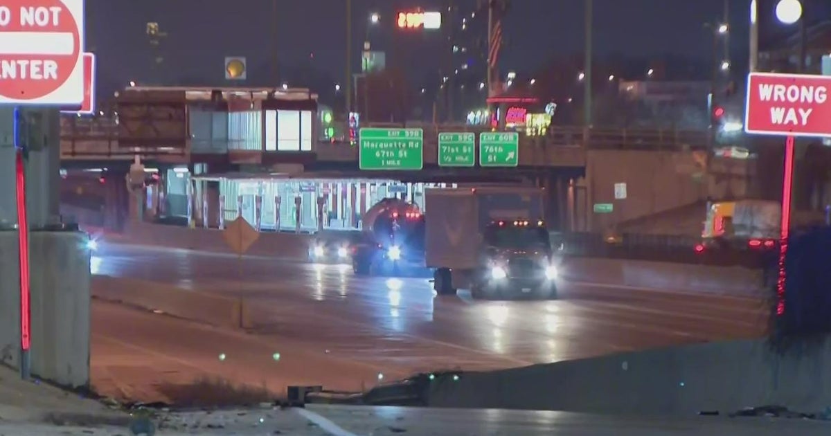 Shots fired on Dan Ryan Expressway - CBS Chicago