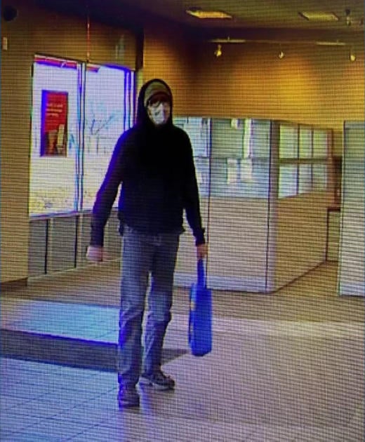 Arapahoe County deputies searching for bank robbery suspect - CBS Colorado