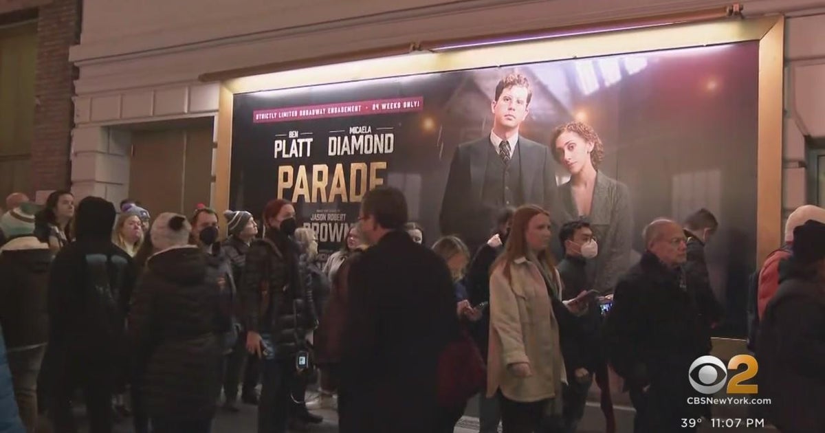 Theater fans flock to support "Parade" after antisemitic protest - CBS ...