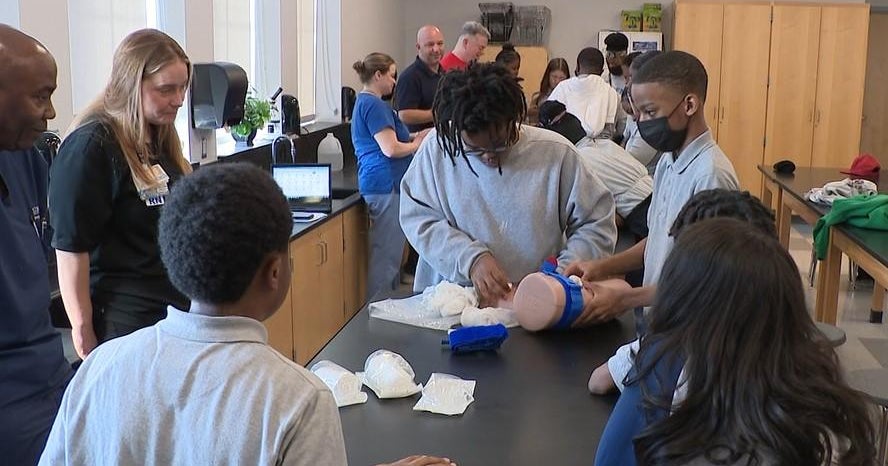 'Stop the bleed': Baltimore middle school students learn life-saving ...