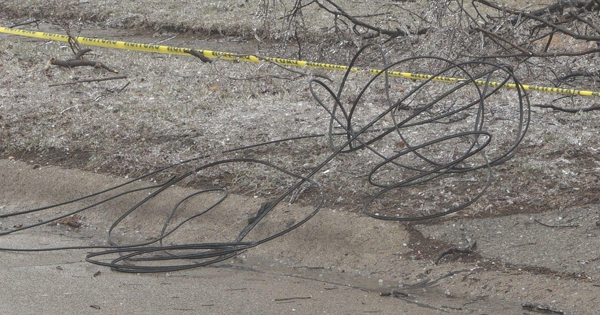 Ice storm leaves 485,000 DTE customers in the dark - CBS Detroit