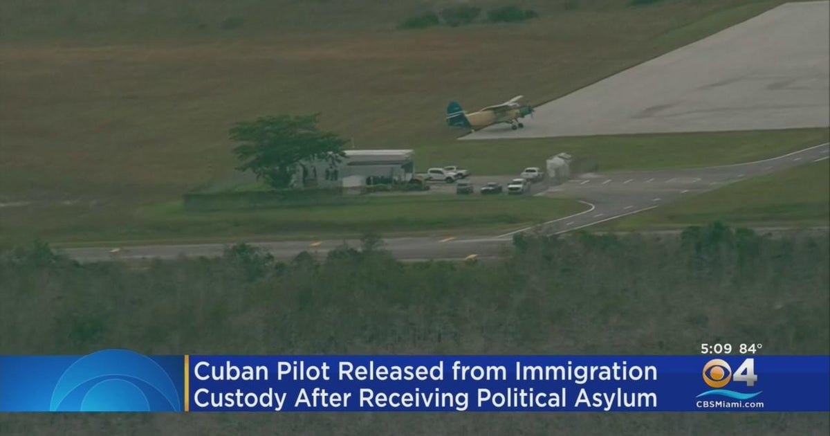 Cuban pilot who landed in South Florida to be released from federal ...