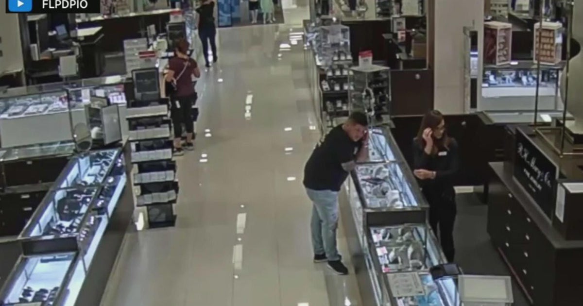 Distraction thieves target Macy's in Galleria Mall - CBS Miami