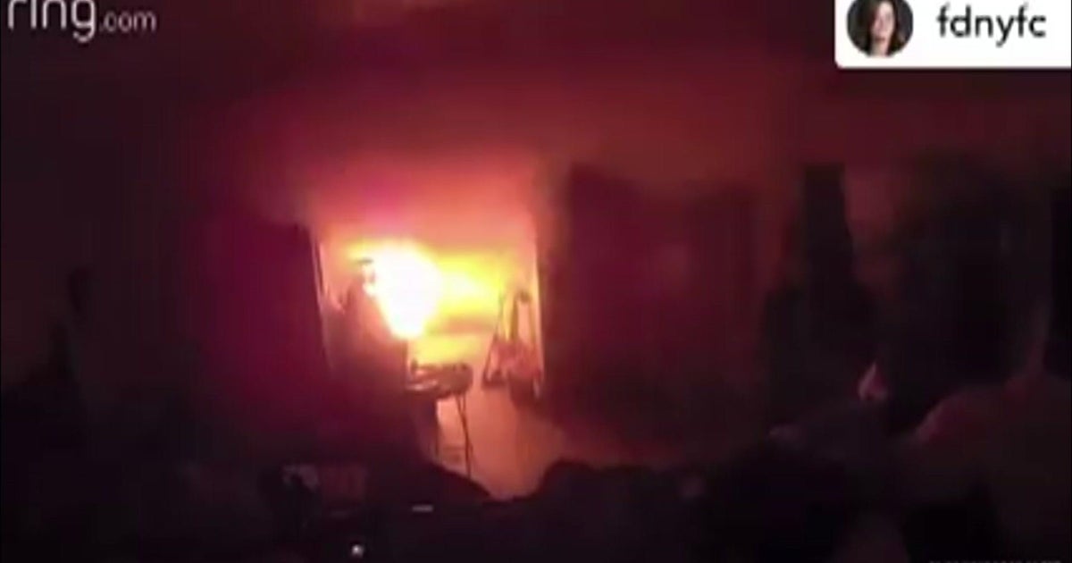 FDNY issues warning about lithium-ion battery fires - CBS New York