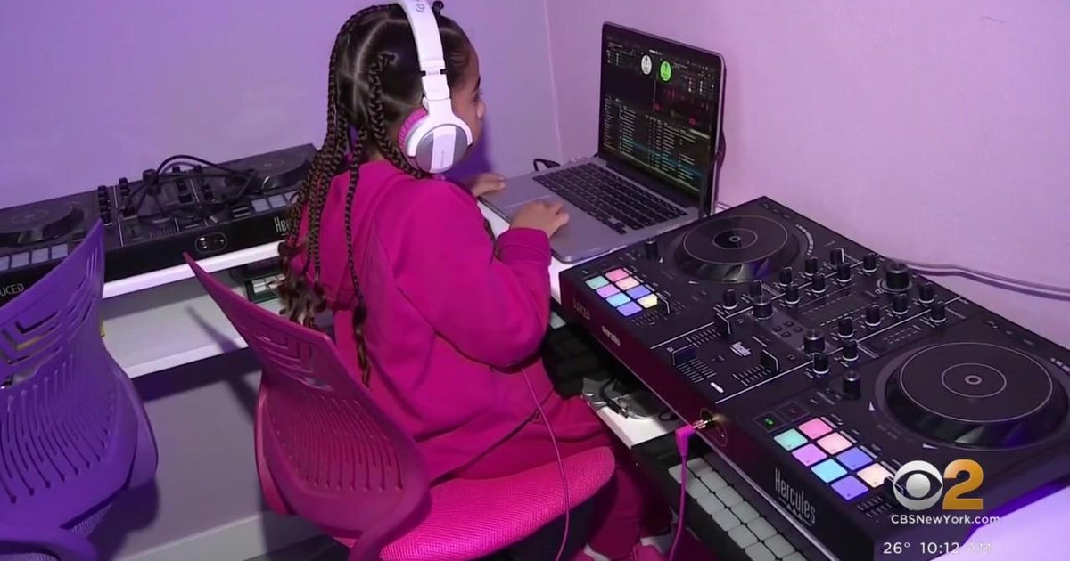 "Girls Make Beats" nonprofit empowers a new class of female producers ...