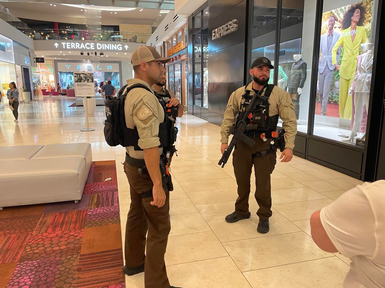 Shoplifting arrests lead to active shooter scare at Dadeland Mall ...