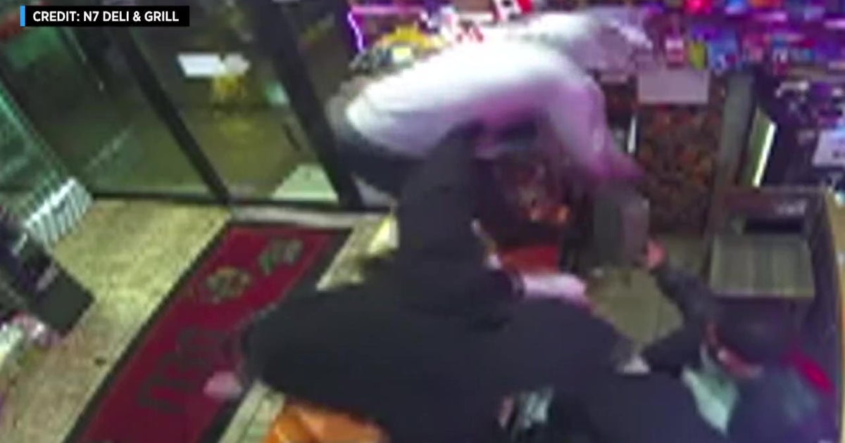 NYPD: Robbery pattern targets 7 businesses in Brooklyn and Queens - CBS ...