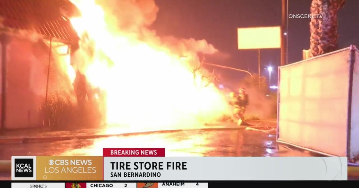 Storefront fire collapse nearly injures firefighters - CBS Los Angeles