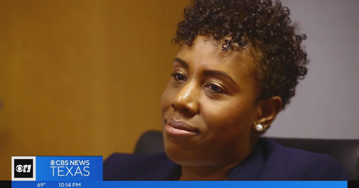 Meet the first Black, woman bomb tech in the FBI - CBS Texas