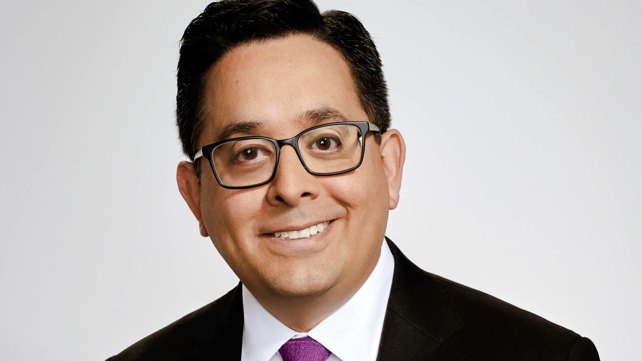 CBS News Team - Anchor & Correspondent Bios - CBS News