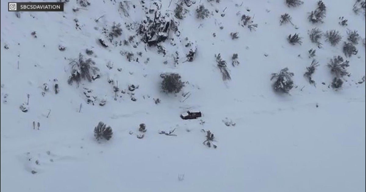 Orange County man stranded in storm uses makeshift snow shoes to get ...