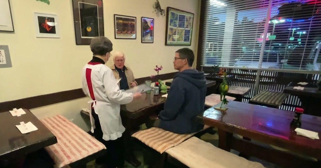 'Mamasan' helps Larkspur's Fukusuke restaurant persevere - CBS San Francisco