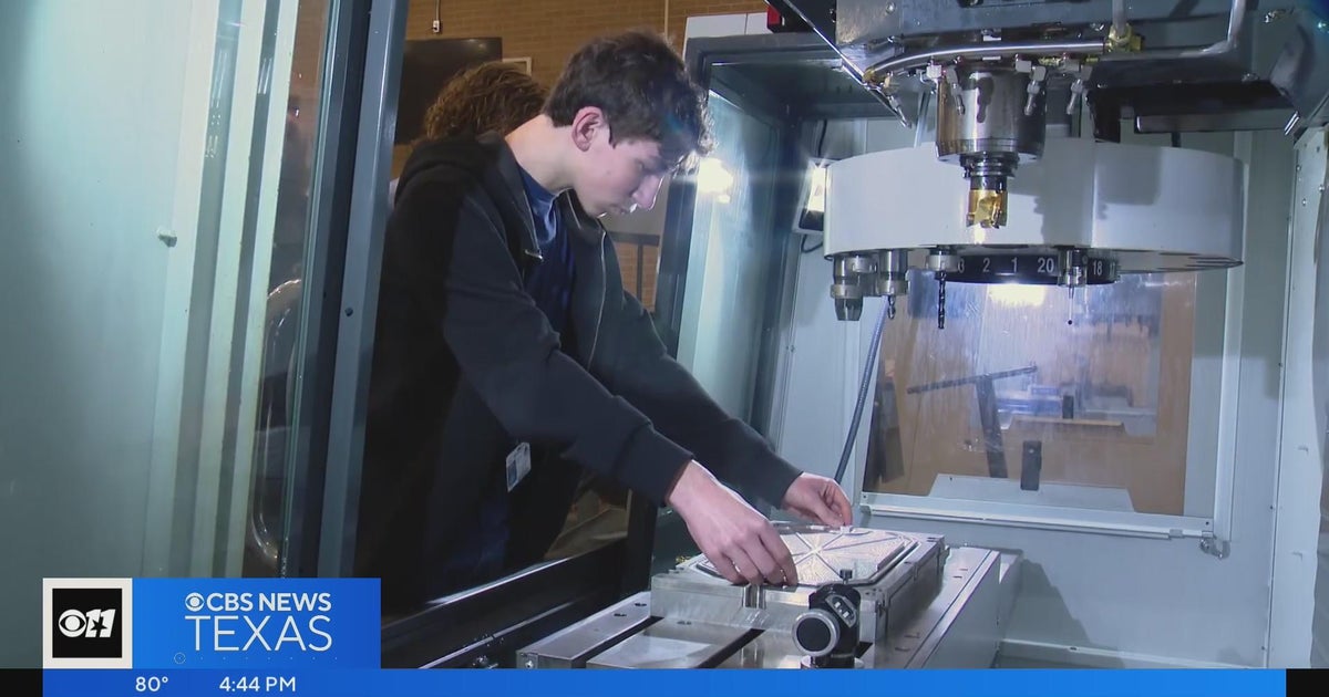 High schoolers at Ben Barber Innovation Academy create parts for NASA ...