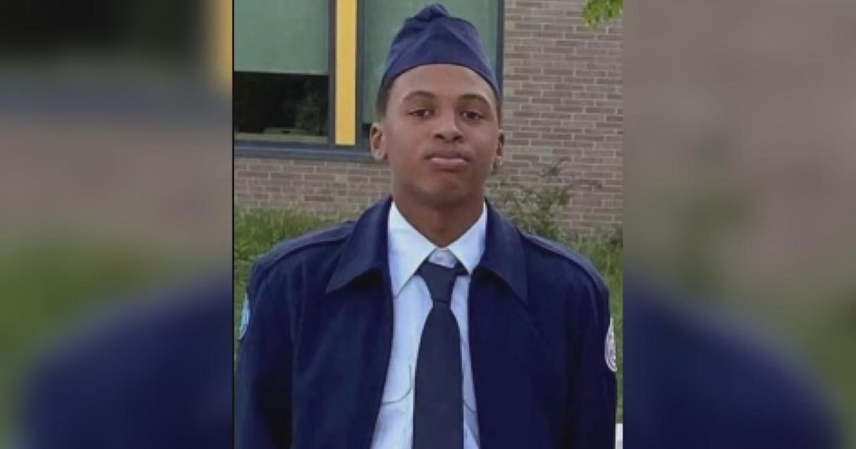 Loved ones remember the life of Izaiah Carter - CBS Baltimore