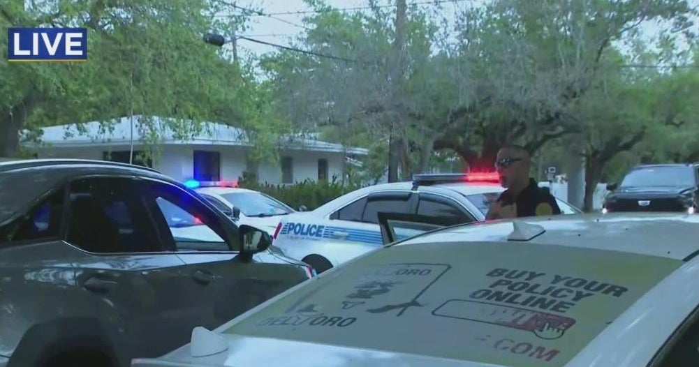 Officer Grazed By Bullet In Nw Miami Shooting Cbs Miami