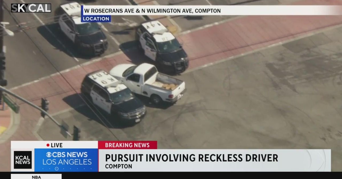 Pursuit suspect breaks clear of PIT maneuver, sideswiping several ...