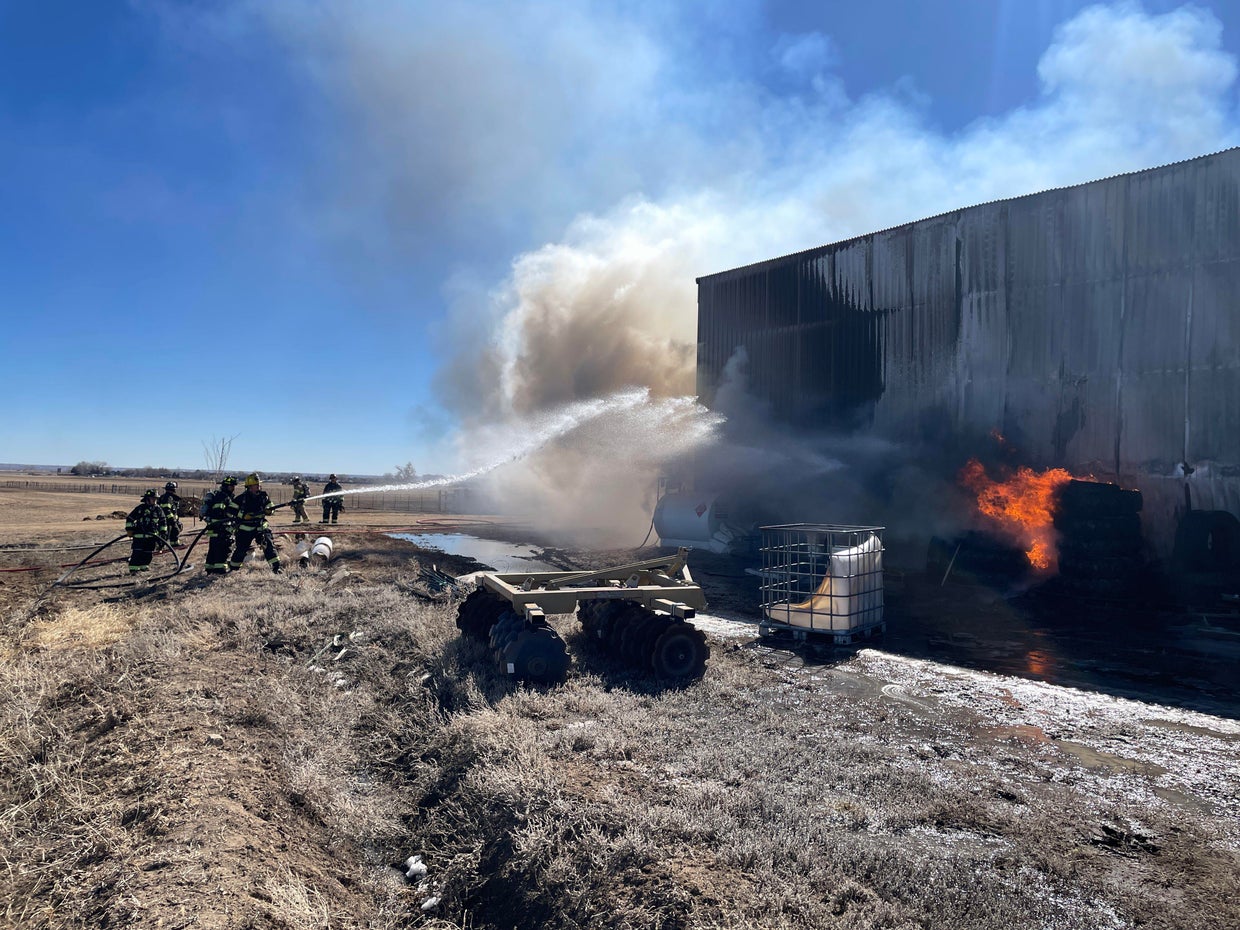 Barn fire puts out thick, black smoke as hay burns in Weld County - CBS ...