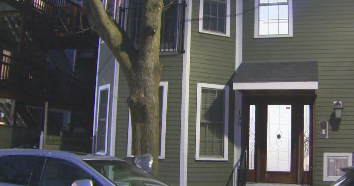 Apartment in 'Good Will Hunting' home in South Boston up for rent - CBS ...