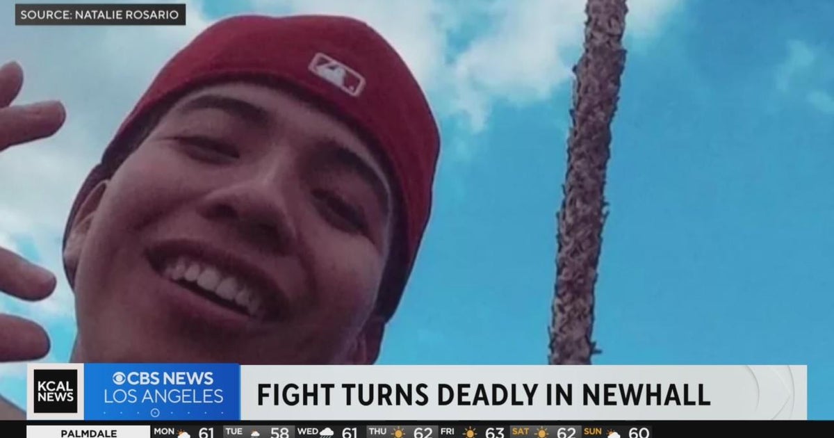 Victim of fatal stabbing in Santa Clarita over weekend identified - CBS Los Angeles