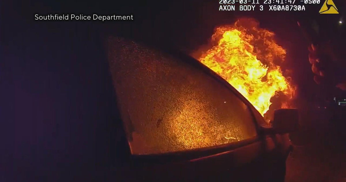 Southfield Police, Fire Departments commend officer's heroism in fiery ...