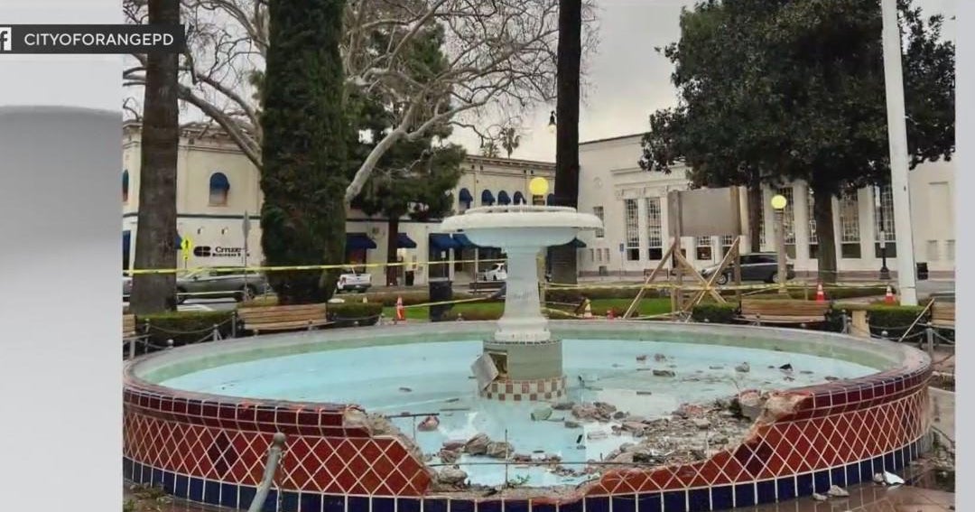 Video: Suspect fleeing from police slams into historic Plaza Park ...