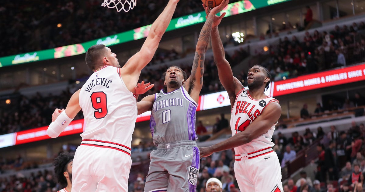 Kings hit 3-pointer on buzzer-beater, Bulls lose - CBS Chicago