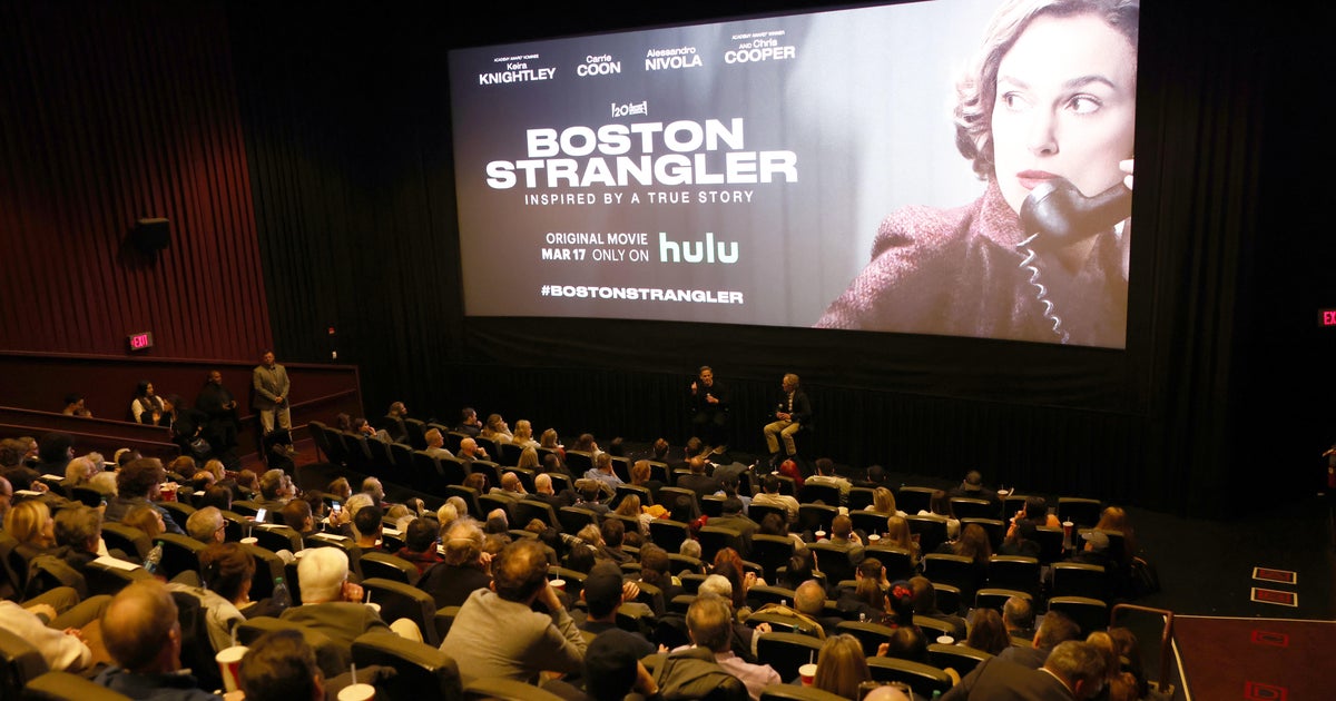 Review: 'Boston Strangler' movie unravels politics and doubts around ...