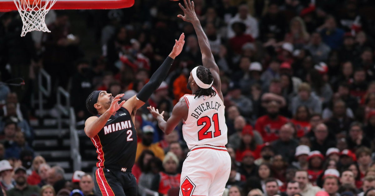 DeRozan leads balanced attack as Bulls beat Heat - CBS Chicago