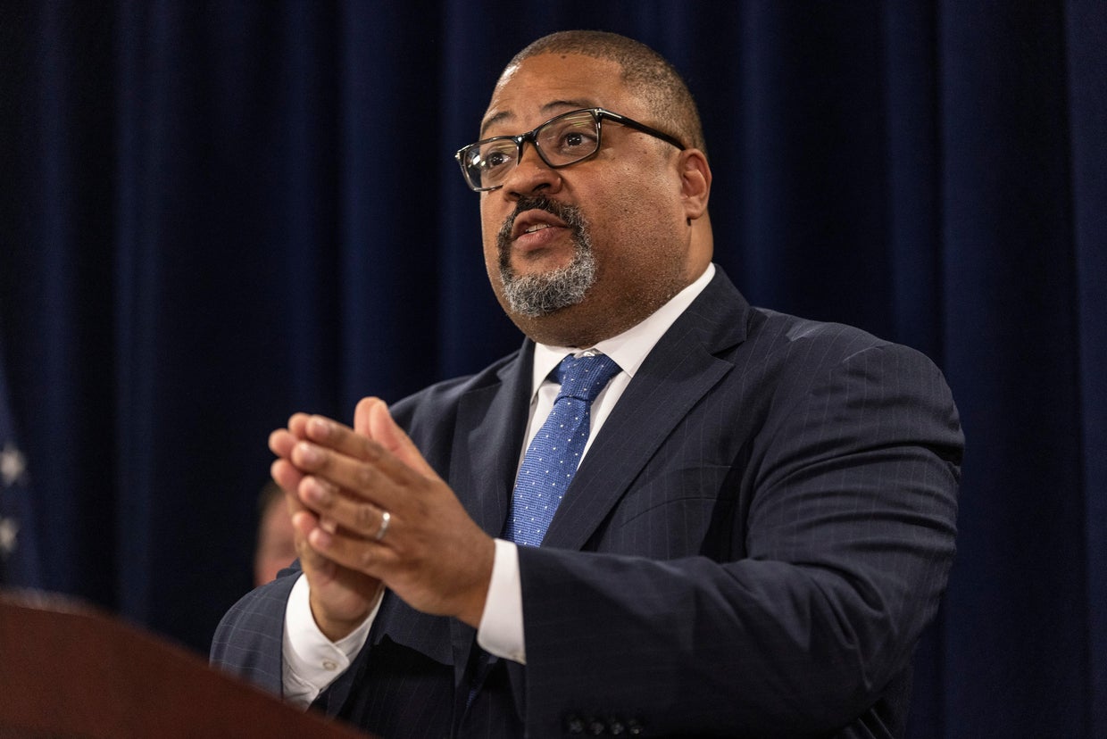 Who is Alvin Bragg? What to know about the Manhattan D.A. weighing ...