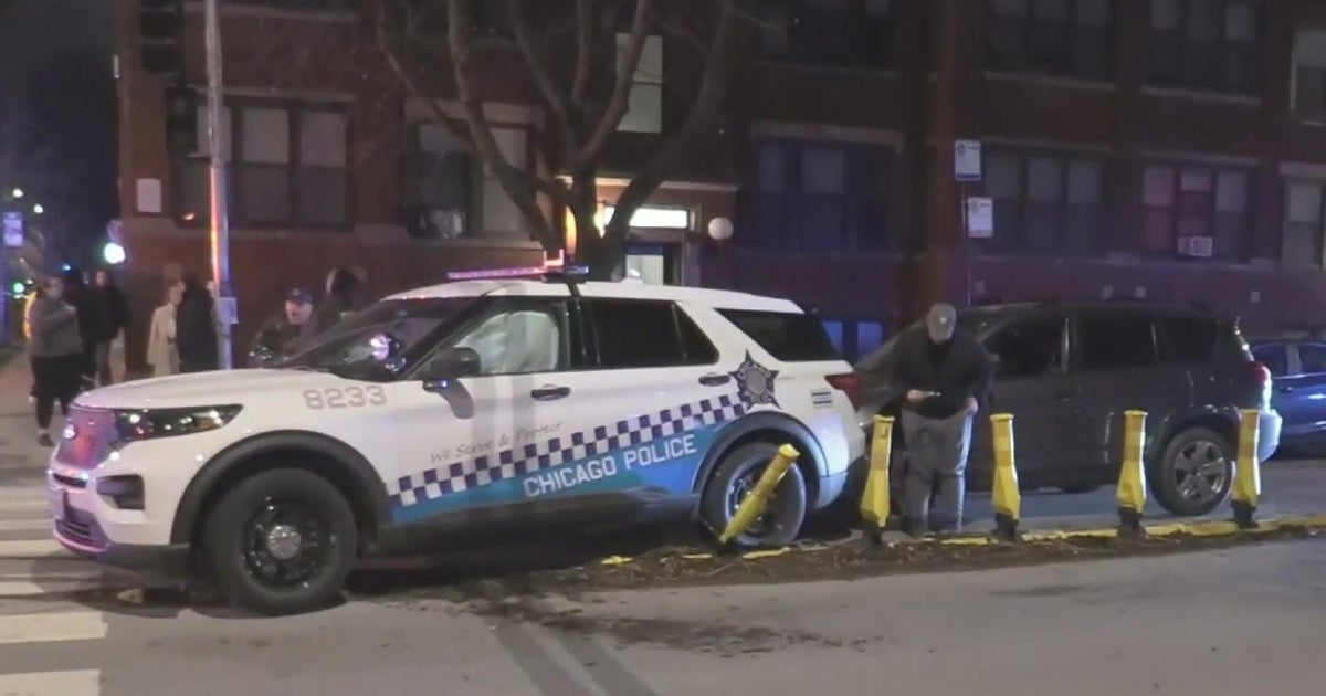 Officer hurt in three-car crash involving CPD vehicle in Uptown - CBS ...