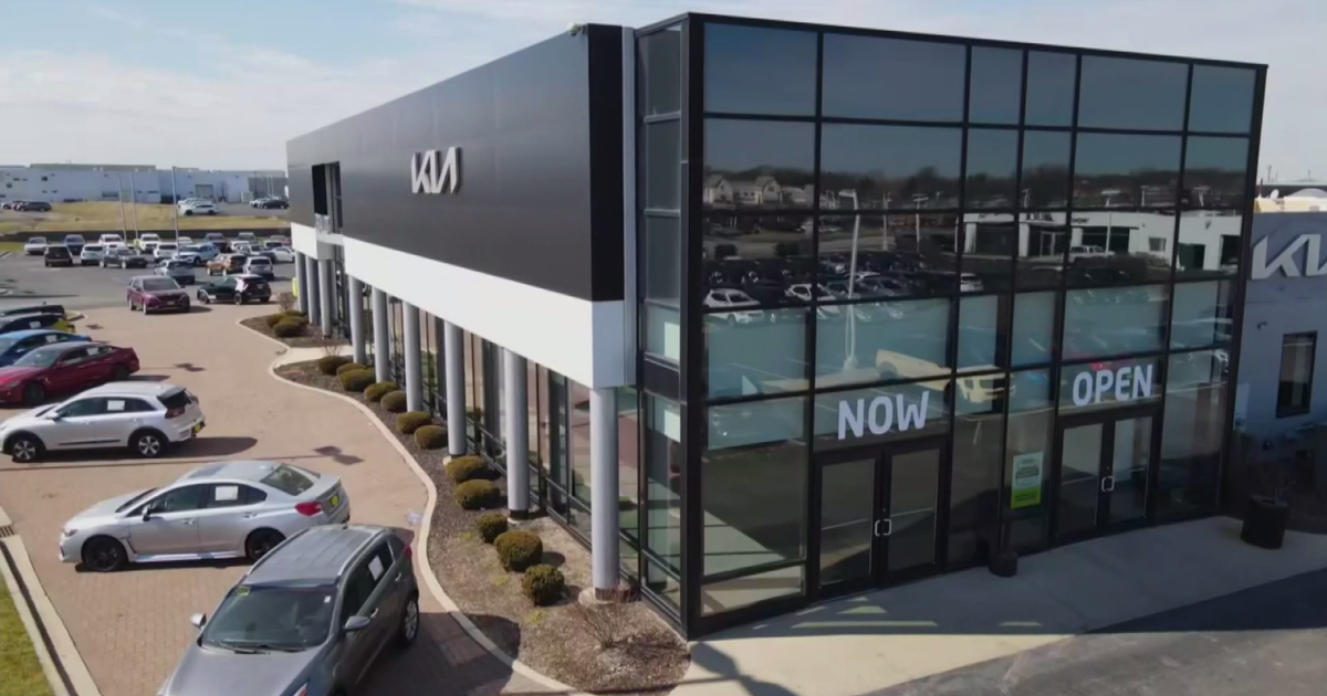 Kia software update to prevent thefts has glitch in some cars - CBS Chicago